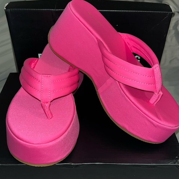 PrettyLittleThing | Shoes | Pink Chunky Platform Flip Flop Sandals ...